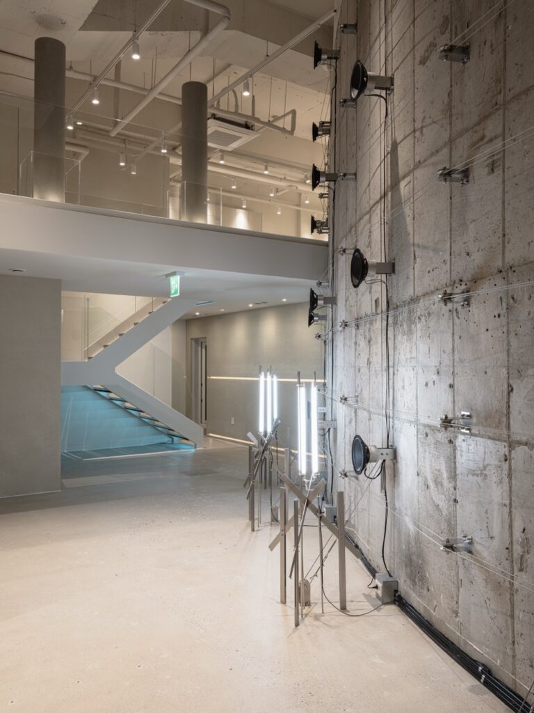 Studio EIM - Atelier Lee 금속으로 완성하는 꿈의 공간: 금속 인테리어, 금속시공